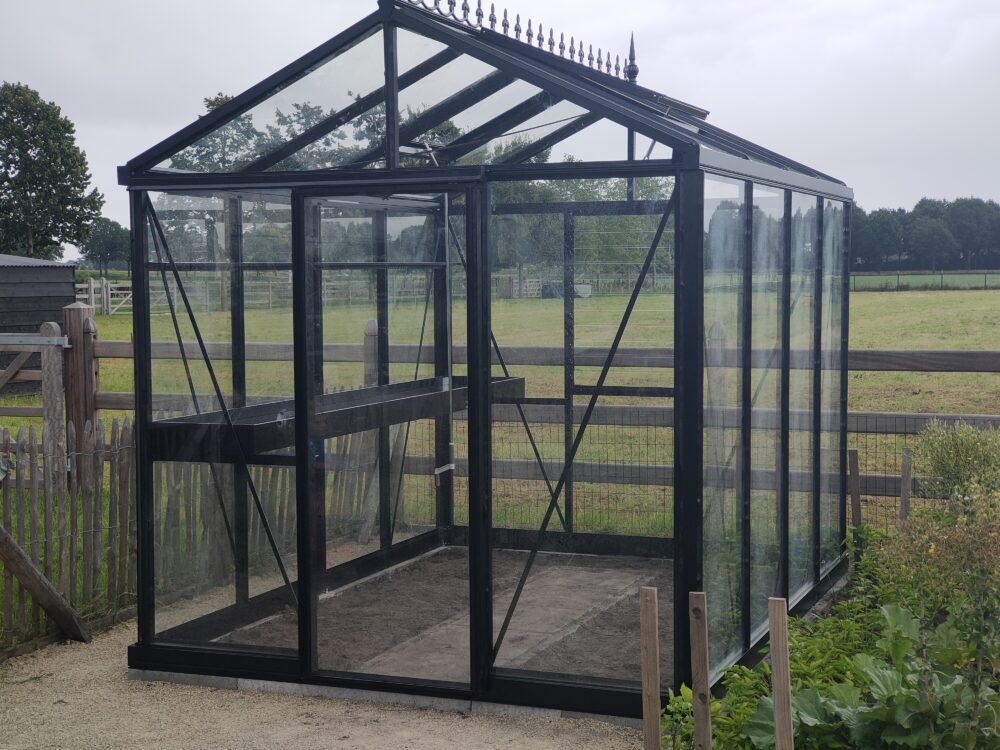 Janssens Hobbykas Helios Master Victorian MV23, afmeting 236 x 310 cm